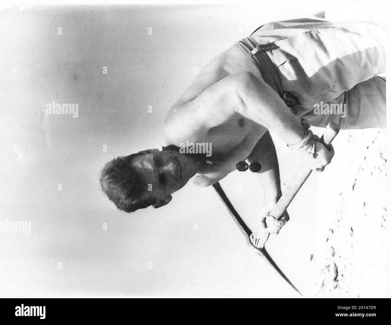 NEW ZEALAND ARTILLERY HAVE BATTLE PRACTICE IN DESERT. - Types of New ...