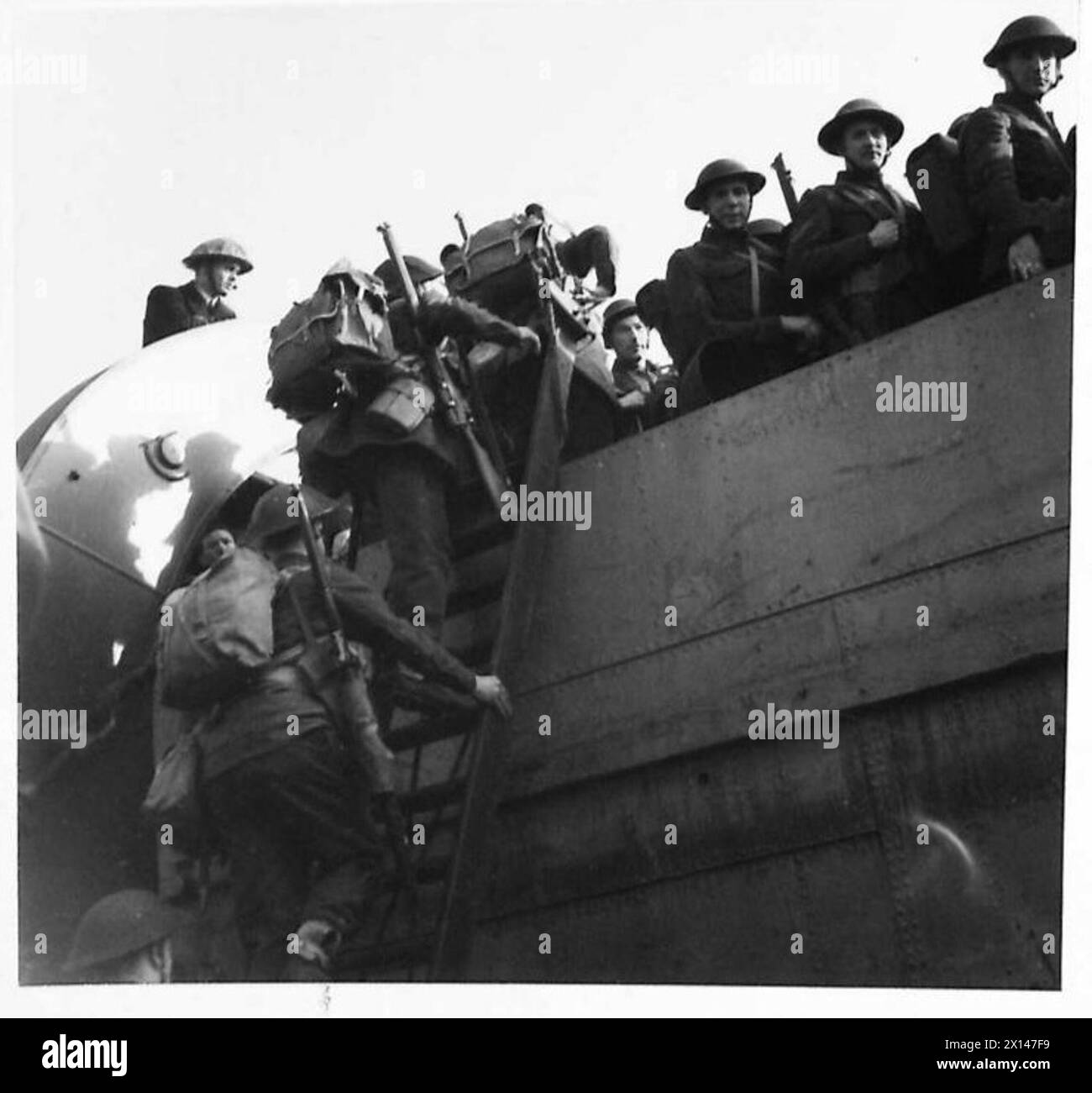 Assault boats hi-res stock photography and images - Alamy