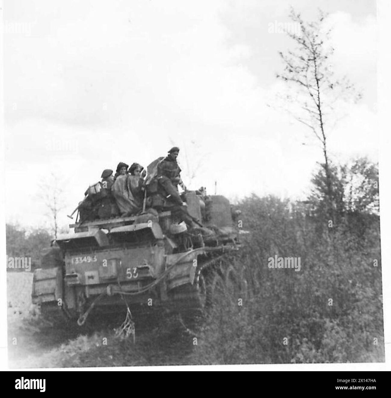 11TH ARMOURED DIVISION EAST OF THE ELBE - Comet tanks of the Fife and ...