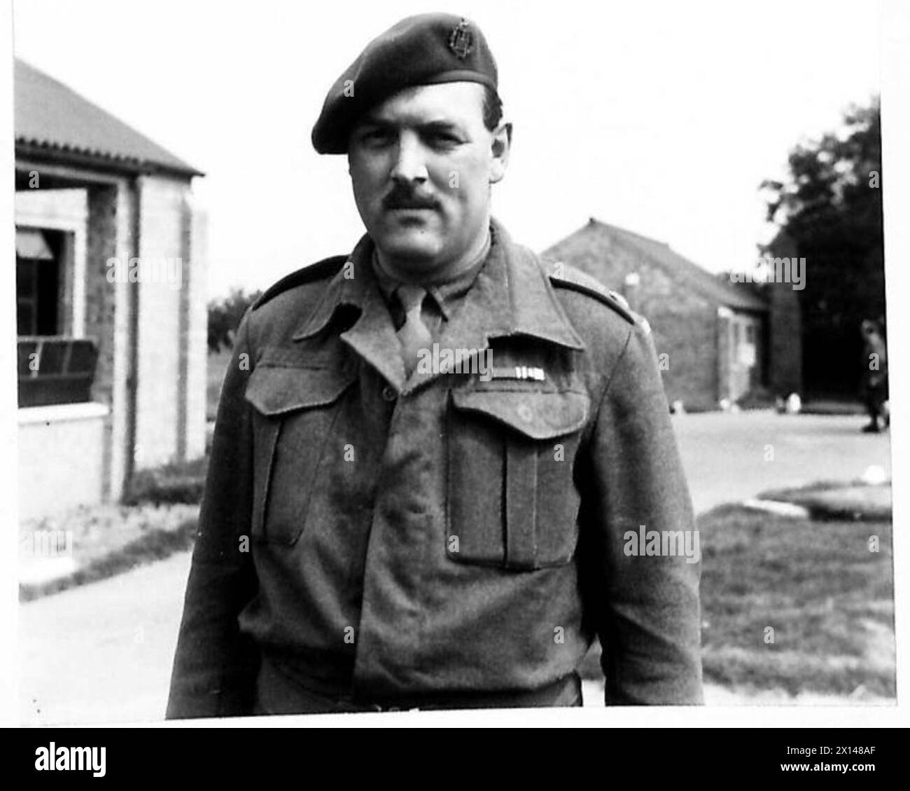 A SCHOOL OF INFANTRY - Major Dudley Smith - Instructor , British Army ...