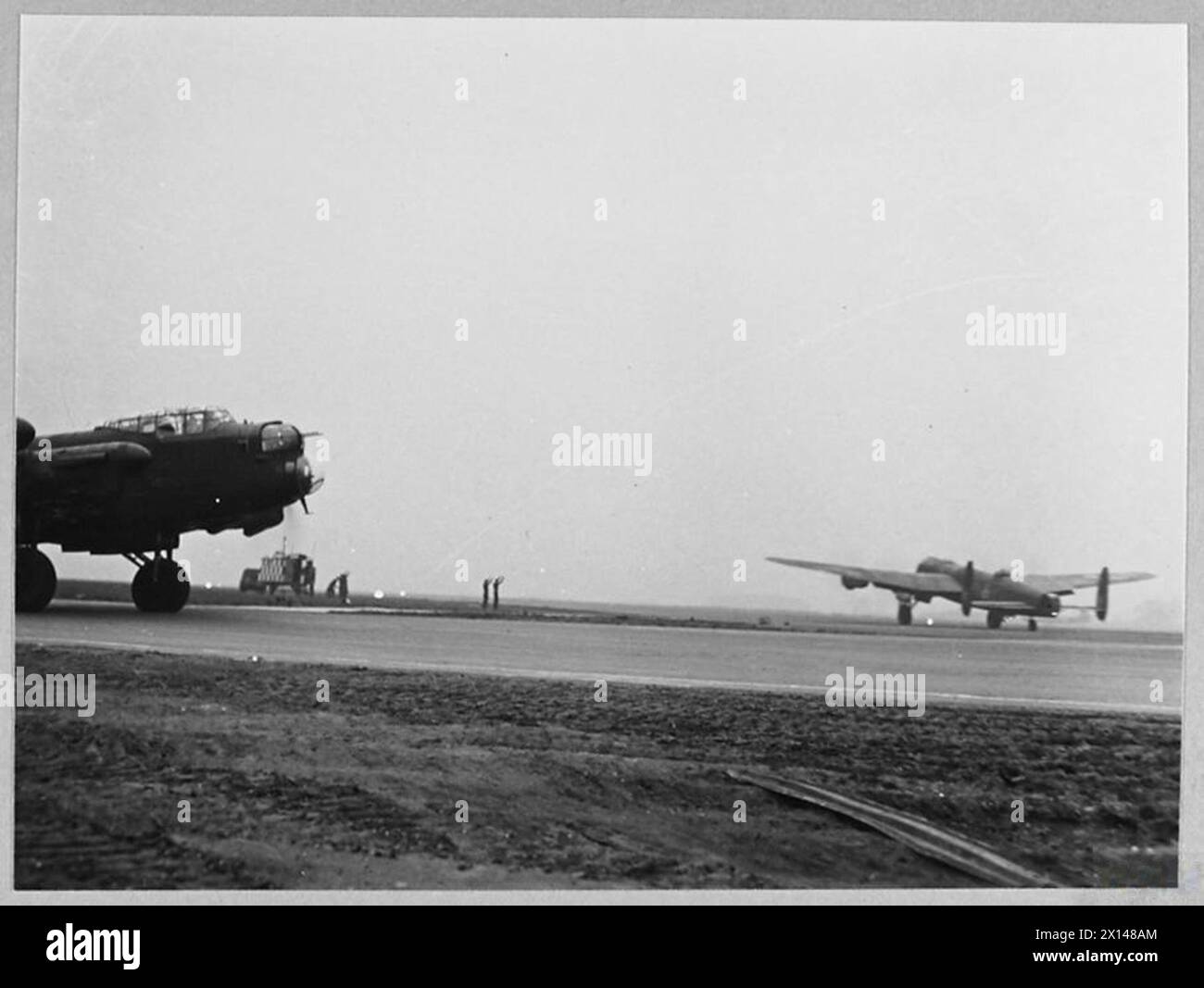 Berlin air raid march 1944 hi-res stock photography and images - Alamy