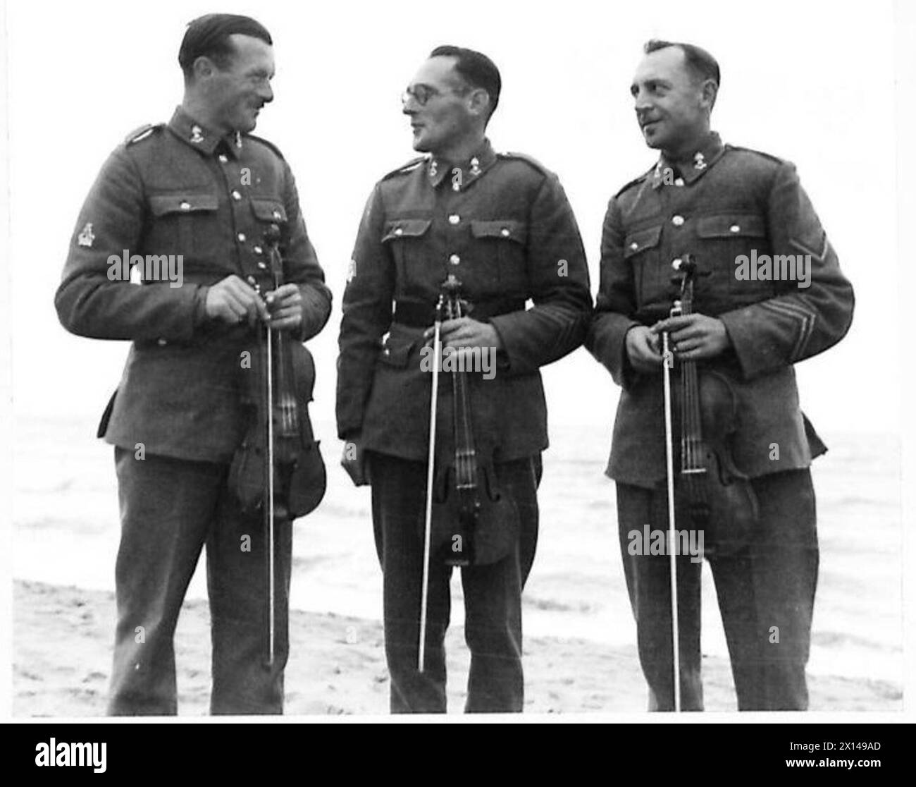 NORTH AFRICA : OBSERVER STORYR.A.BAND AT AMERICAN HOSPITAL - Left to ...