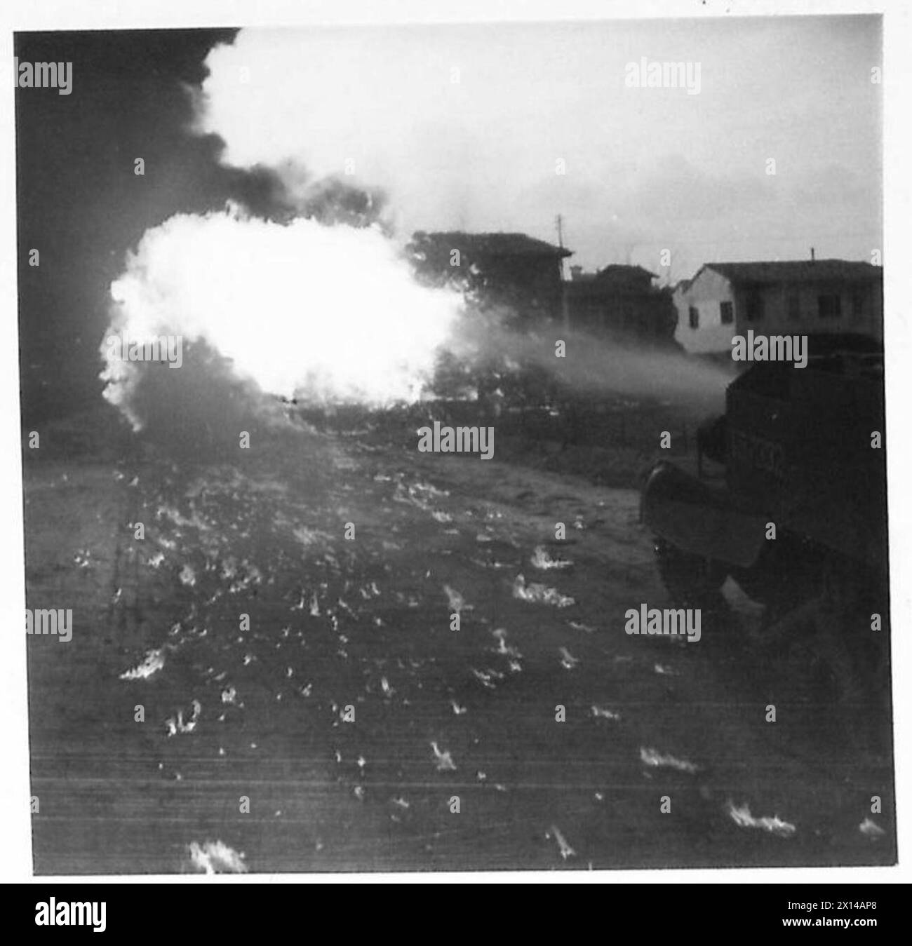 EIGHTH ARMY : PREPARATION FOR SPRING OFFENSIVE - Wasps (flame throwing ...