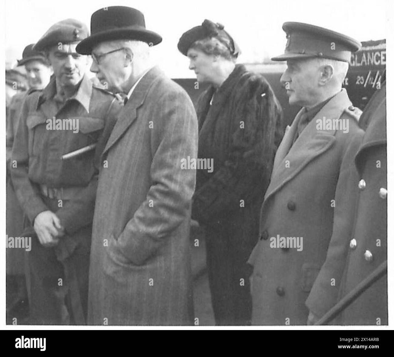 LORD MAYOR OF LONDON VISITS A.A. GUNNERS - Sir Frank and Lady Alexander ...