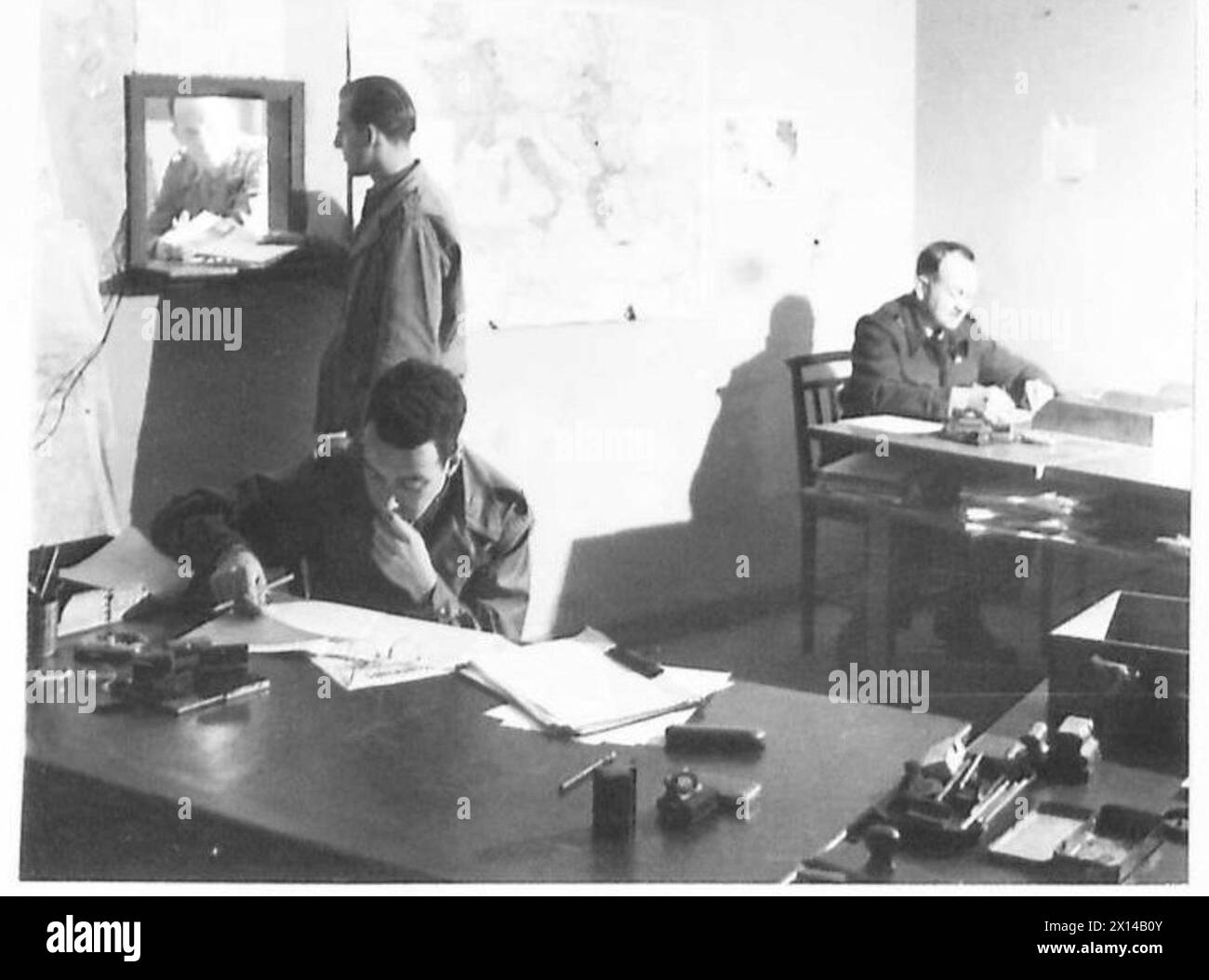 Reporting process Black and White Stock Photos & Images - Alamy