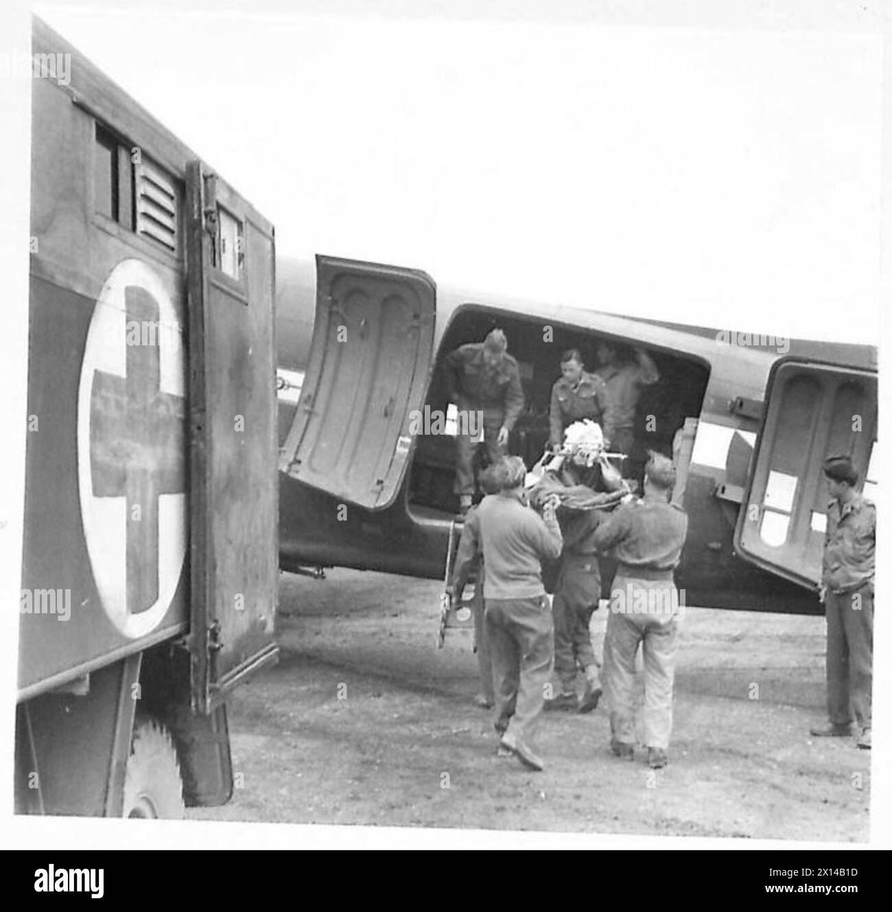 Airlift casualty Black and White Stock Photos & Images - Alamy