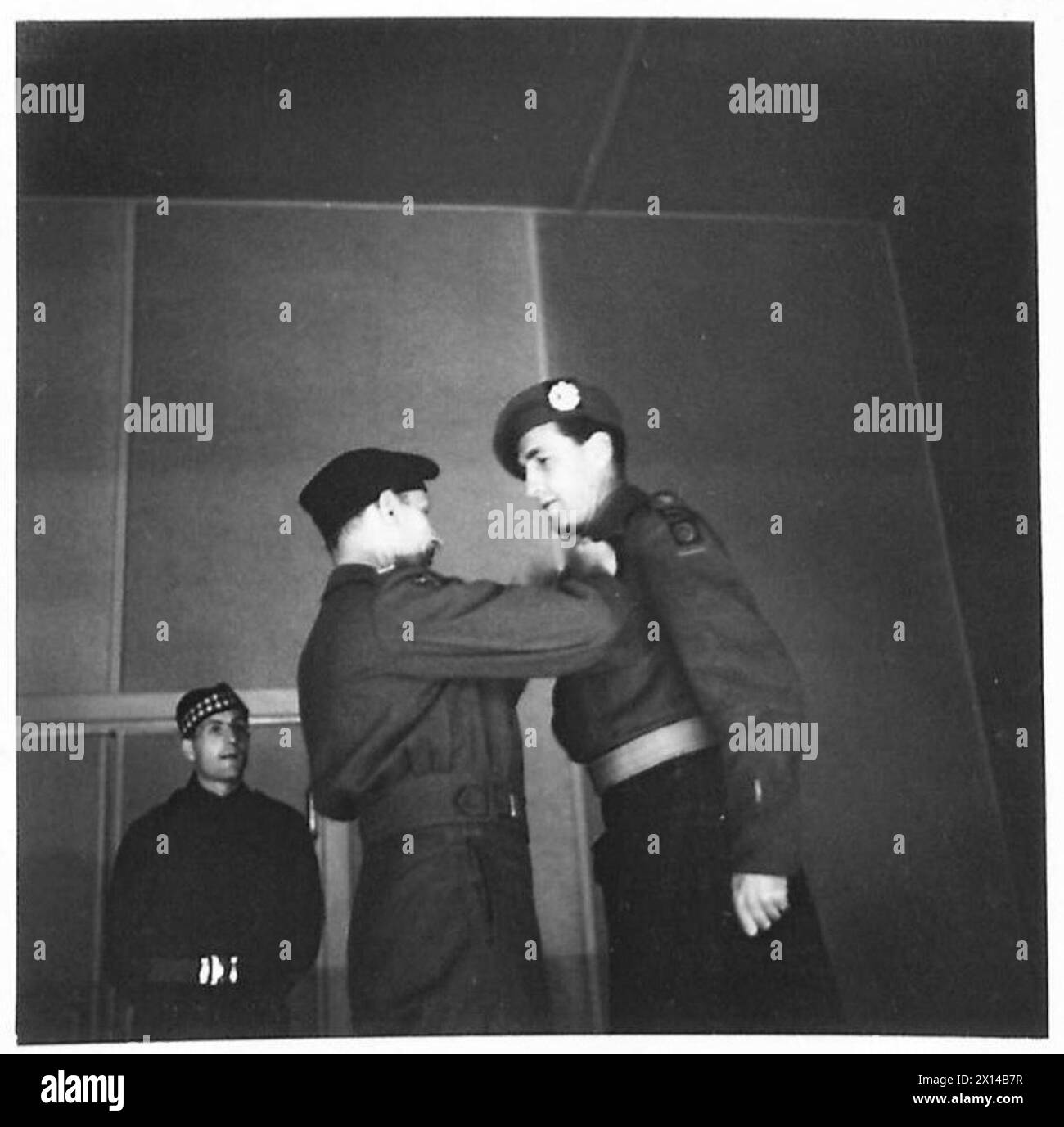 51ST HIGHLAND DIVISION INVESTITURE - Major R.M. Munro, 5 Camerons ...