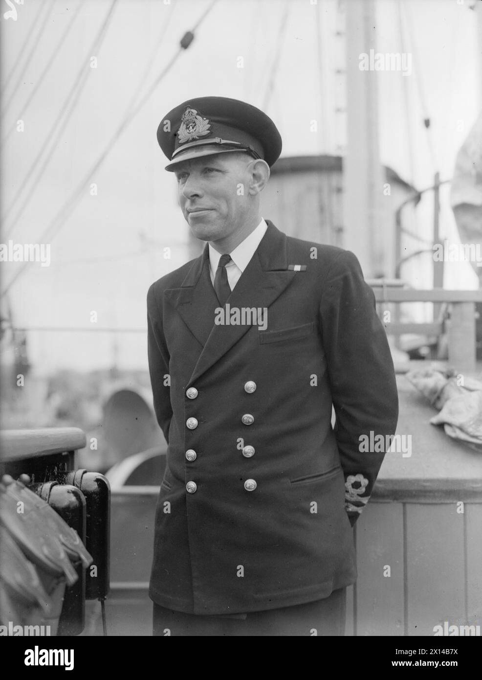 COMMANDING OFFICERS OF HM SHIPS. 30 JUNE 1943, LONDONDERRY. - Lieut A J ...
