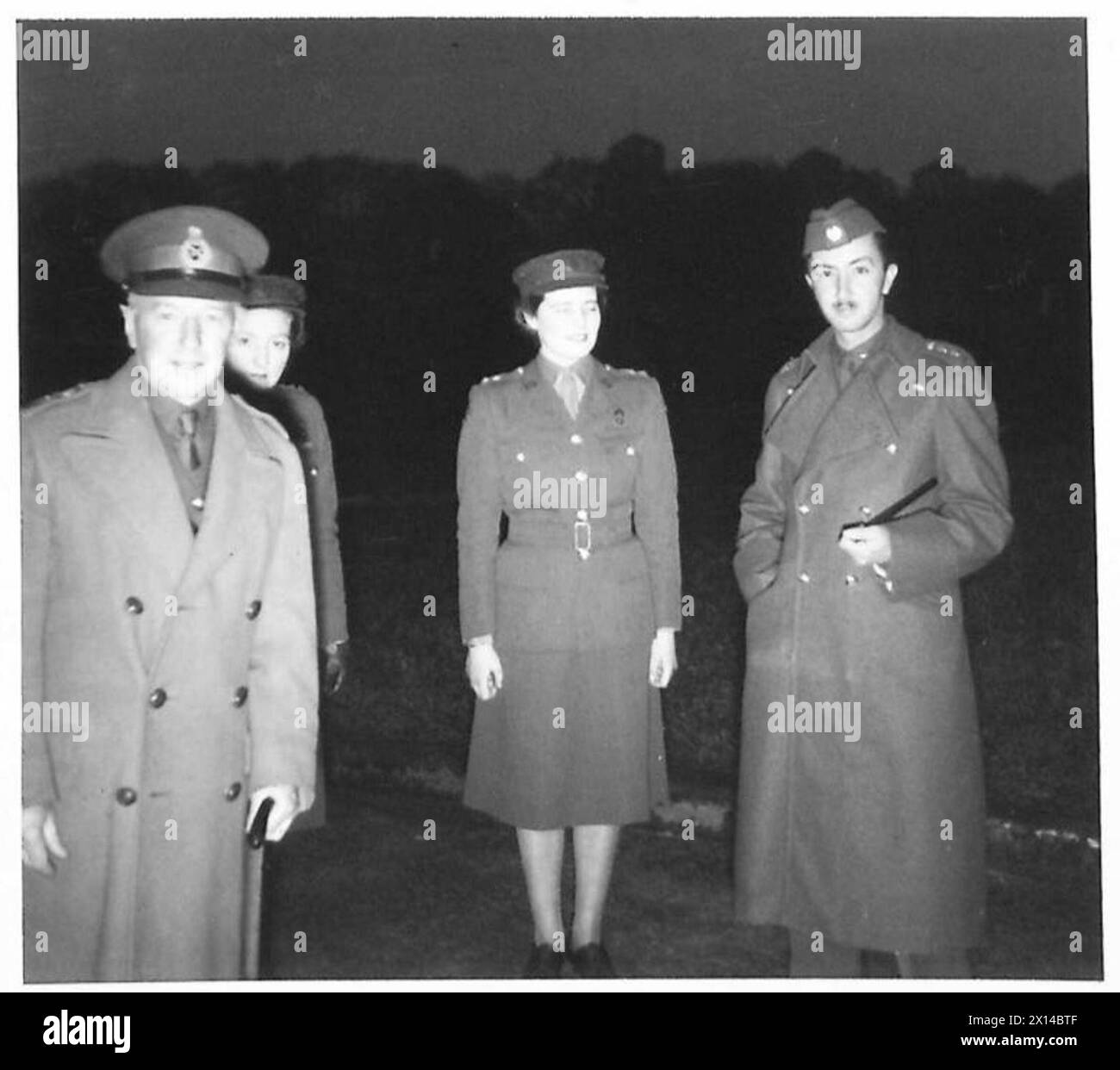 REGENT OF IRAQ VISITS A.A. GUN SITE - H.R.H. photographed with General ...