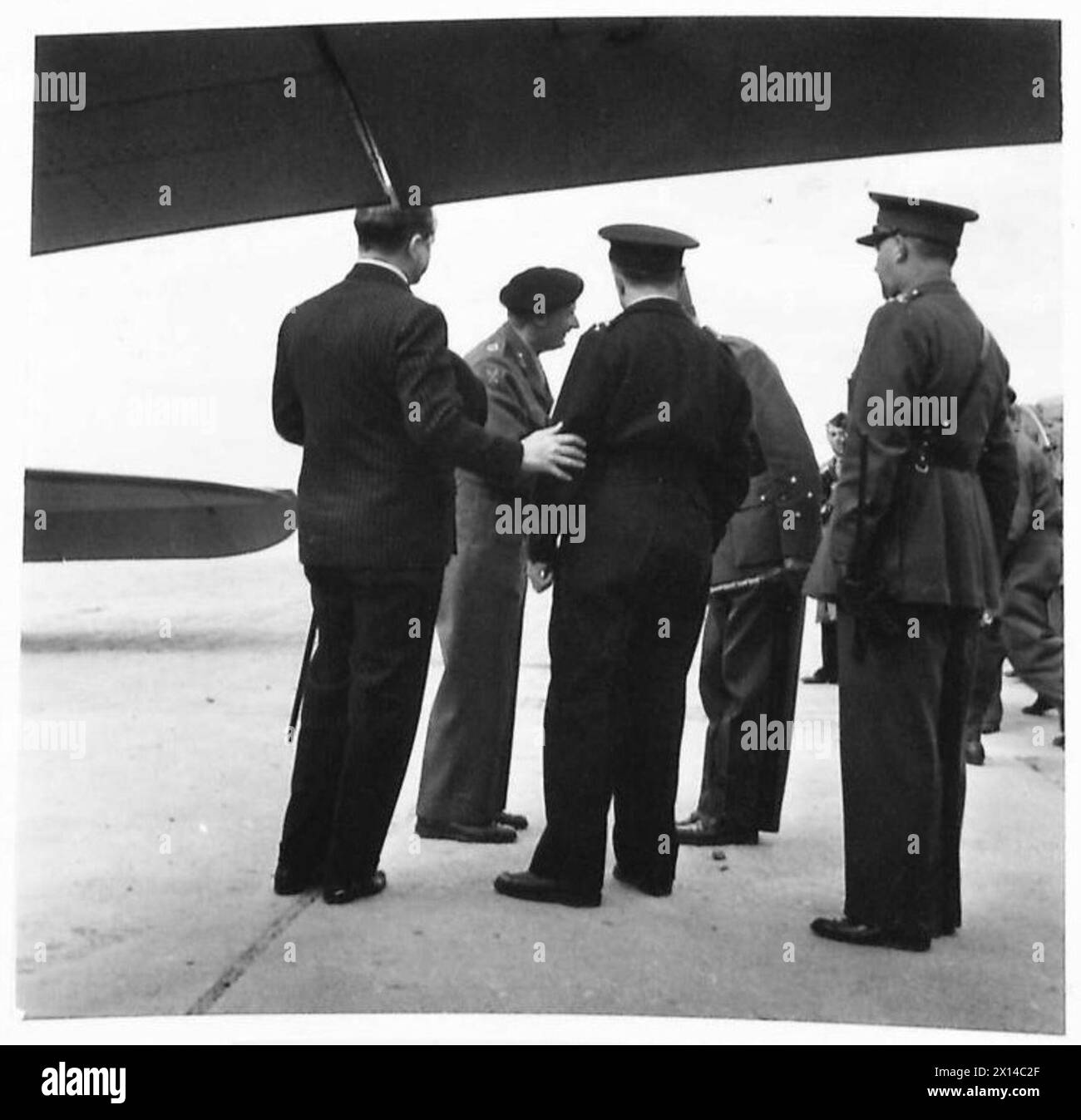 FIELD MARSHAL MONTGOMERY - Field Marshal Montgomery arriving at Le ...