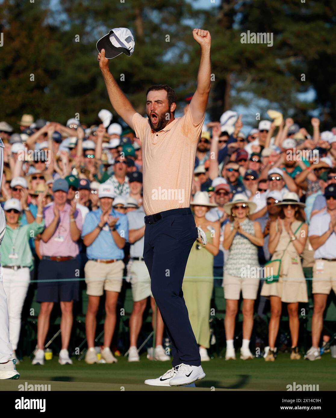 Augusta, United States. 14th Apr, 2024. Scottie Scheffler celebrates on ...