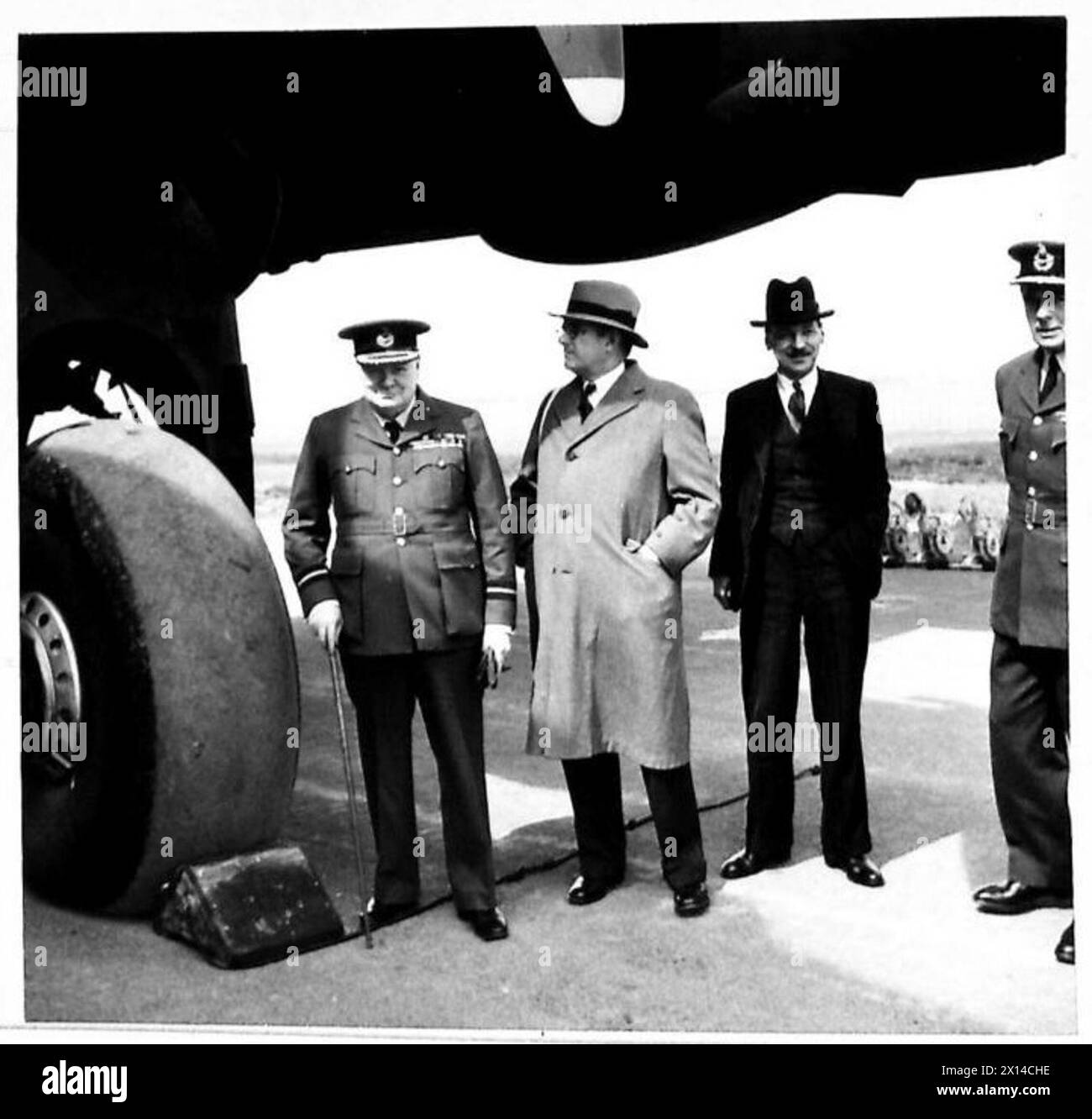 AIR COMMODORE CHURCHILL VISITS BOMBER STATIONS - This picture gives an ...