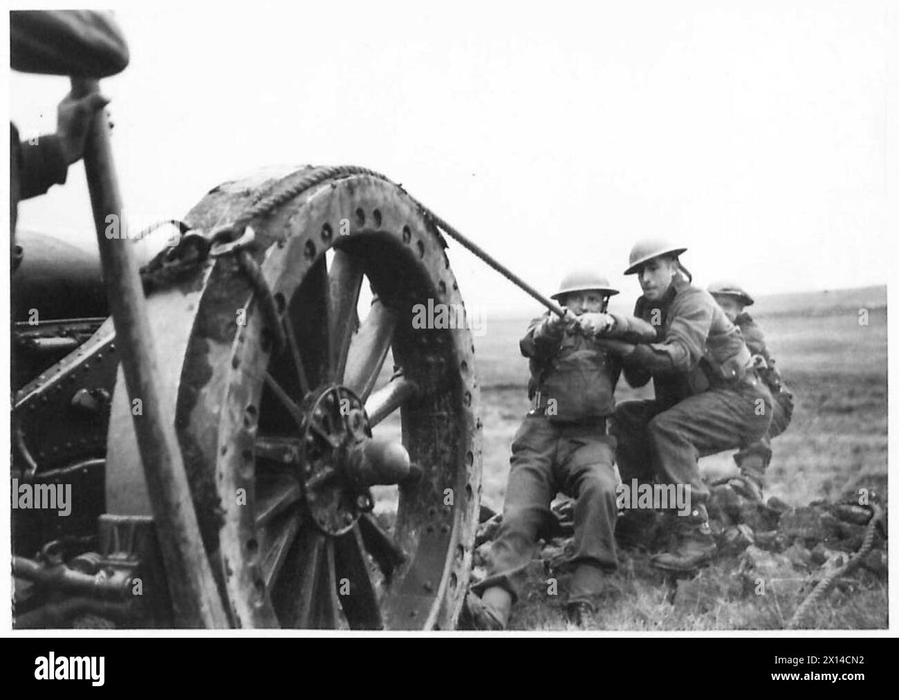 ARTILLERY ON A SCOTTISH MOOR - Man-handling a six inch Howitzer into ...