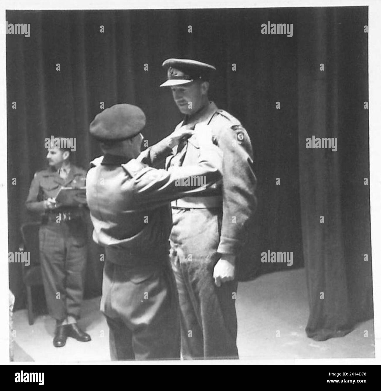 INVESTITURE BY THE C-IN-C AT 15TH SCOTTISH DIVISION - 30556 T ...