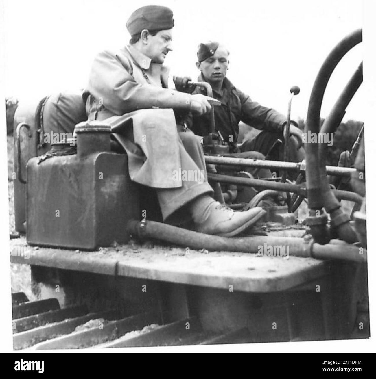 War correspondent Mr. McGowan of the New York Sun receives instruction ...