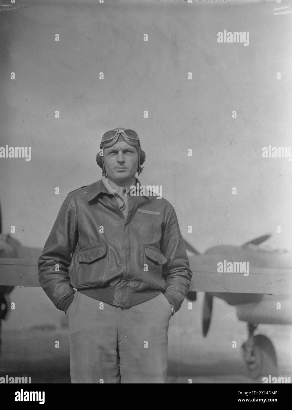 UNITED STATES EIGHTH AIR FORCE IN BRITAIN, 1942-1945 - Colonel Barton M ...