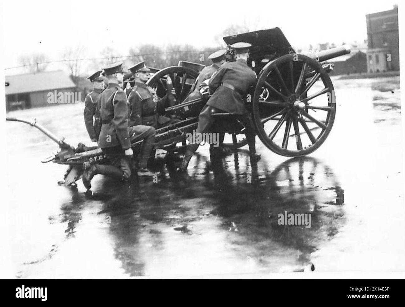 Army soldiers undergo training Black and White Stock Photos & Images ...