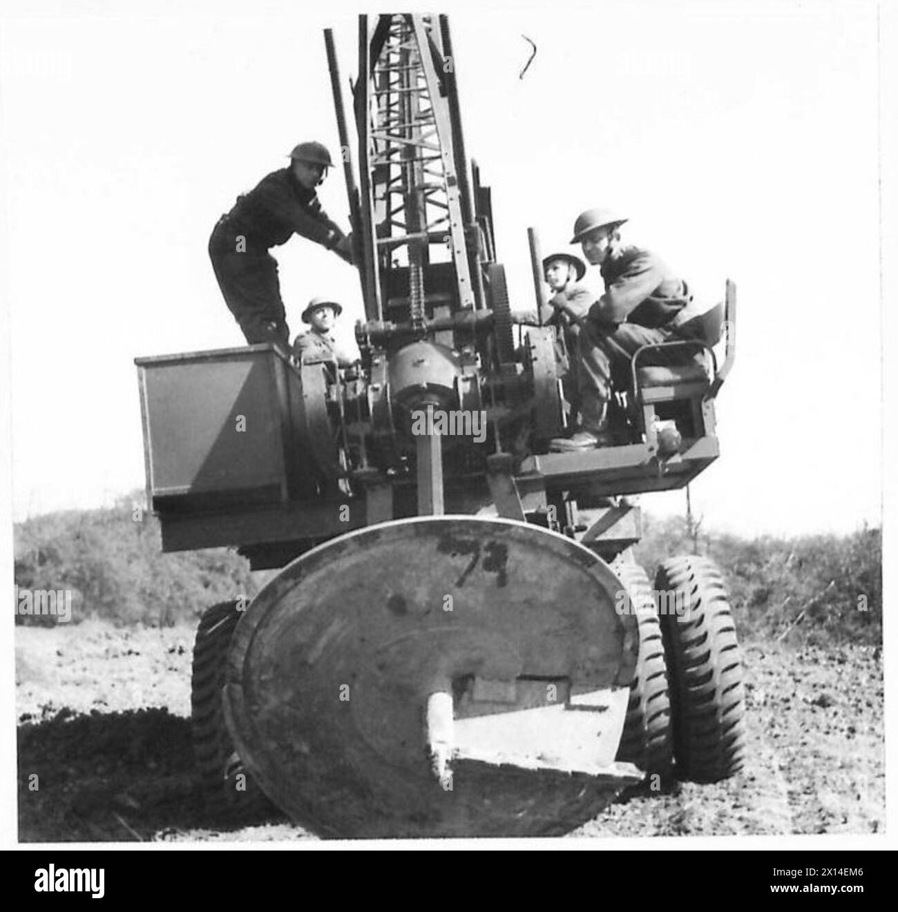 American equipment used in Black and White Stock Photos & Images - Alamy