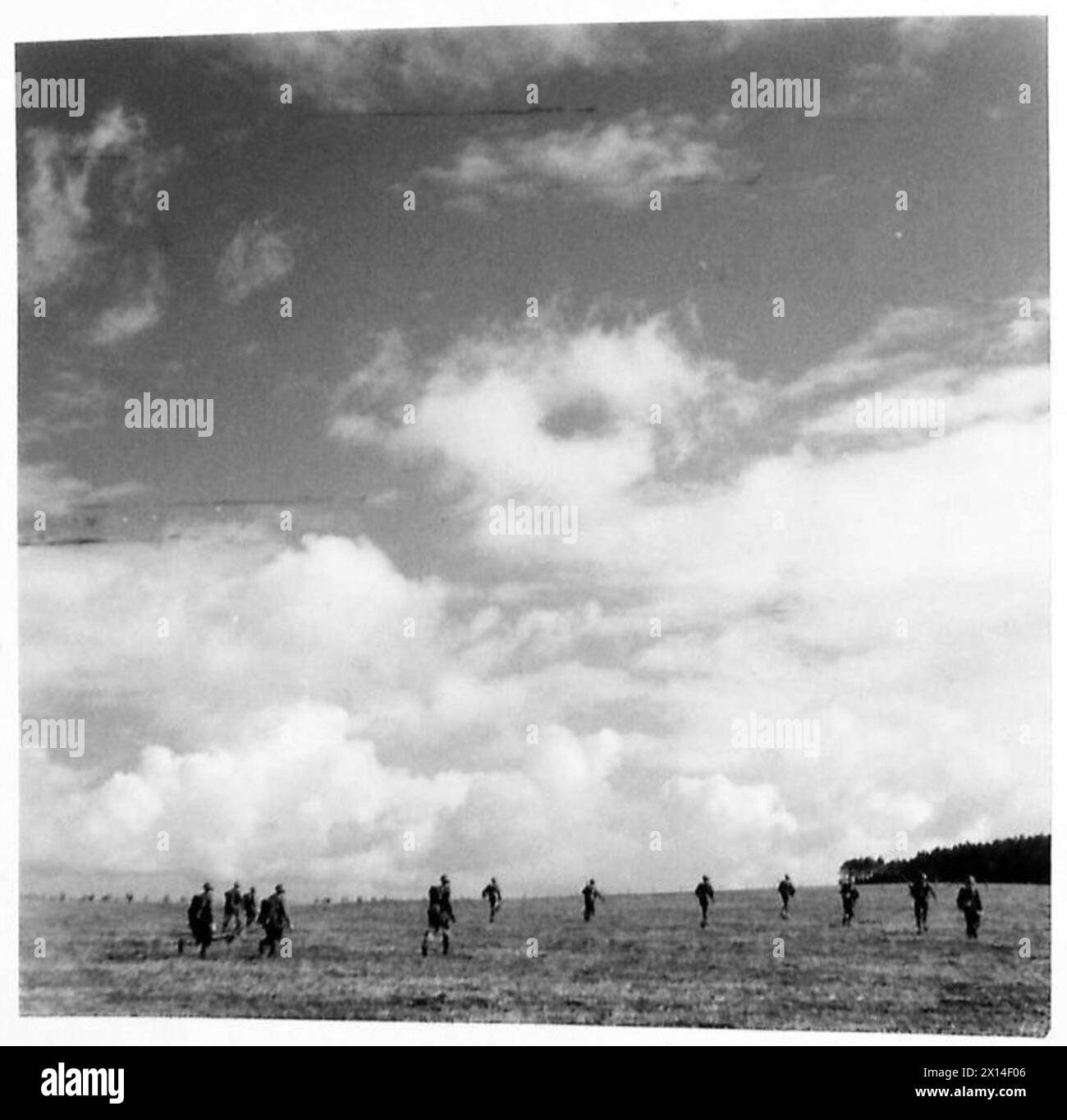 LOW FLYING ATTACKS AT BATTLE TRAINING SCHOOL - These men are deploying ...