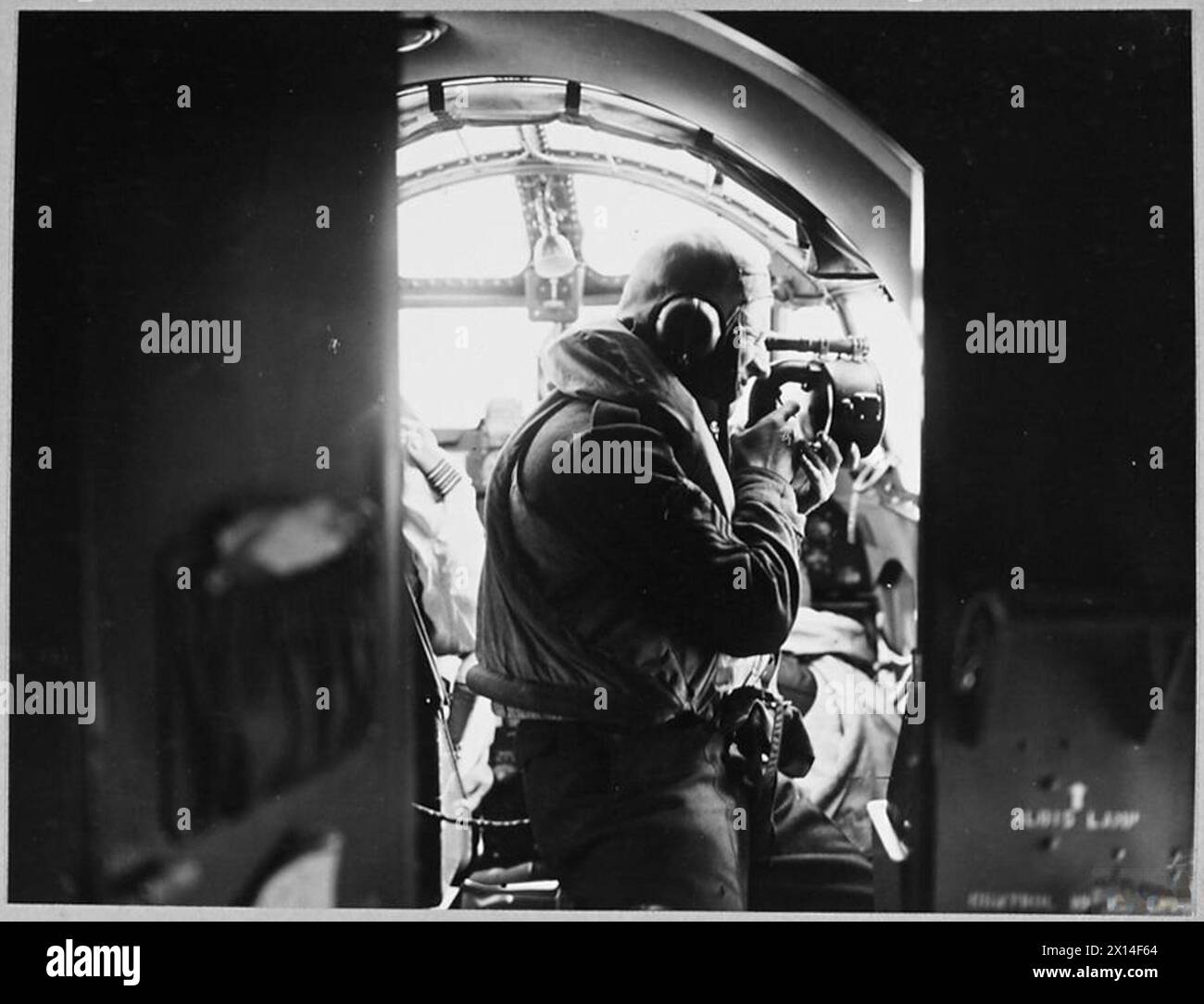 A CAMERAMAN GOES WITH "Q FOR QUEENIE" ON CONVOY PATROL - 6564 (Picture ...