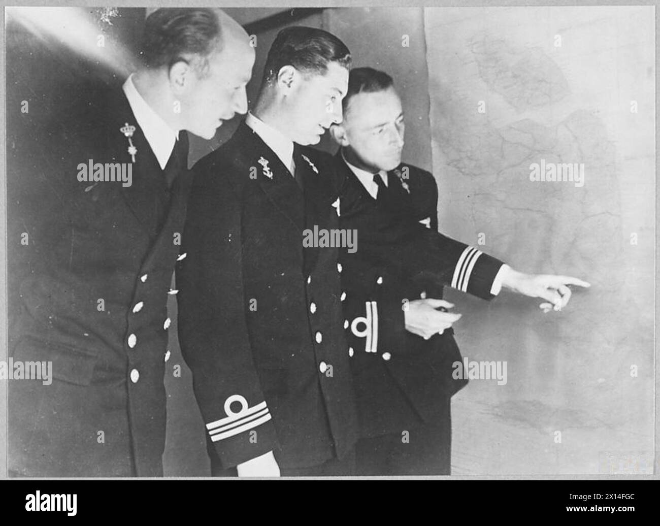 Dutch naval uniform hi-res stock photography and images - Alamy