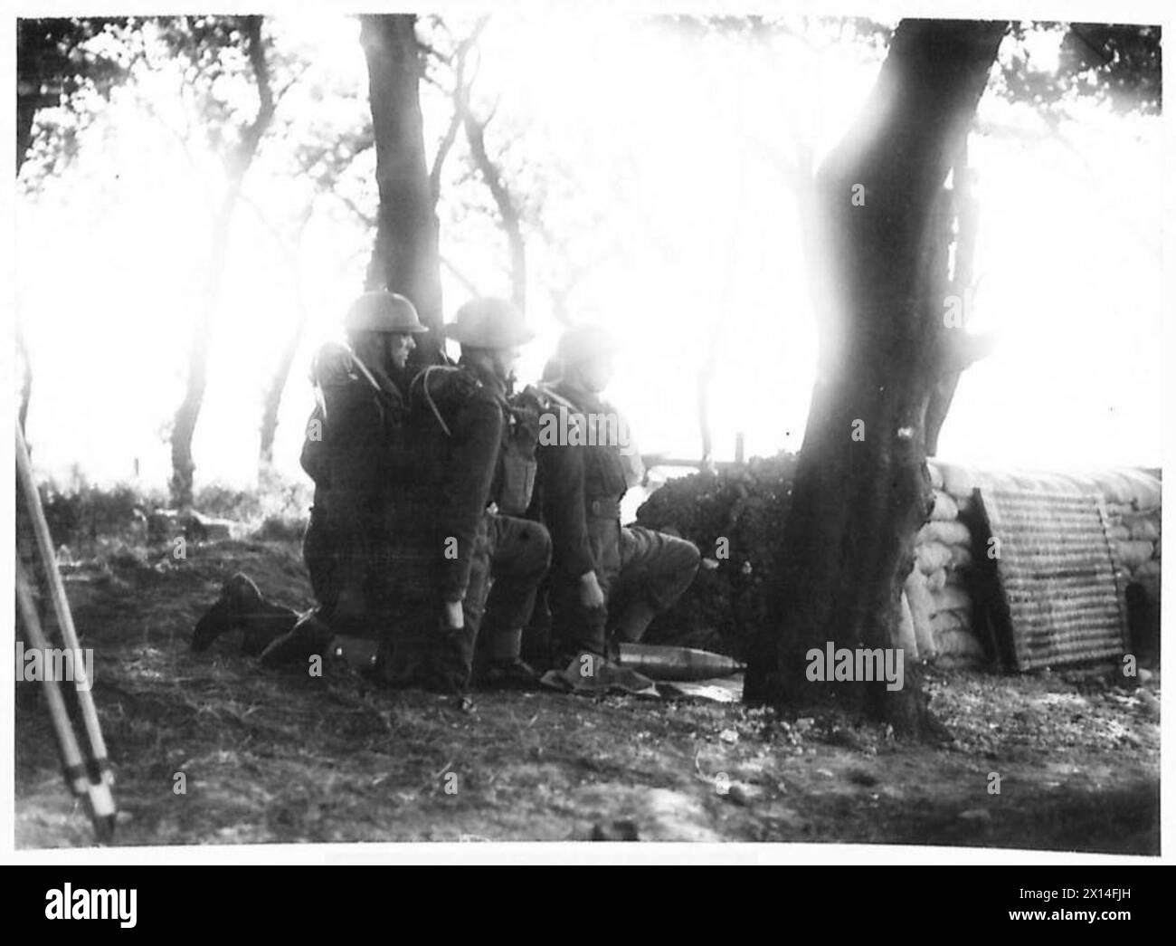 TRAINING IN THE NORTHERN COMMAND - Preparing to load a 60 pounder gun ...