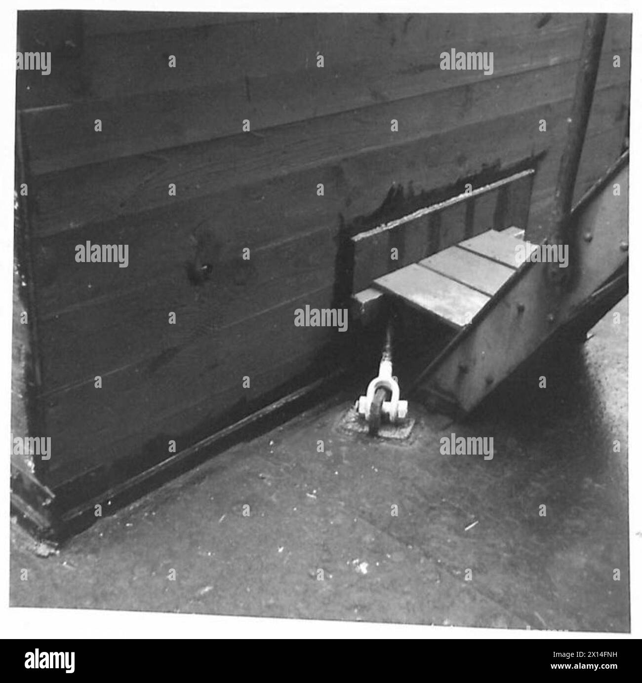 NEW PACKING FOR AMERICAN TANKS - The method employed for shackling ...