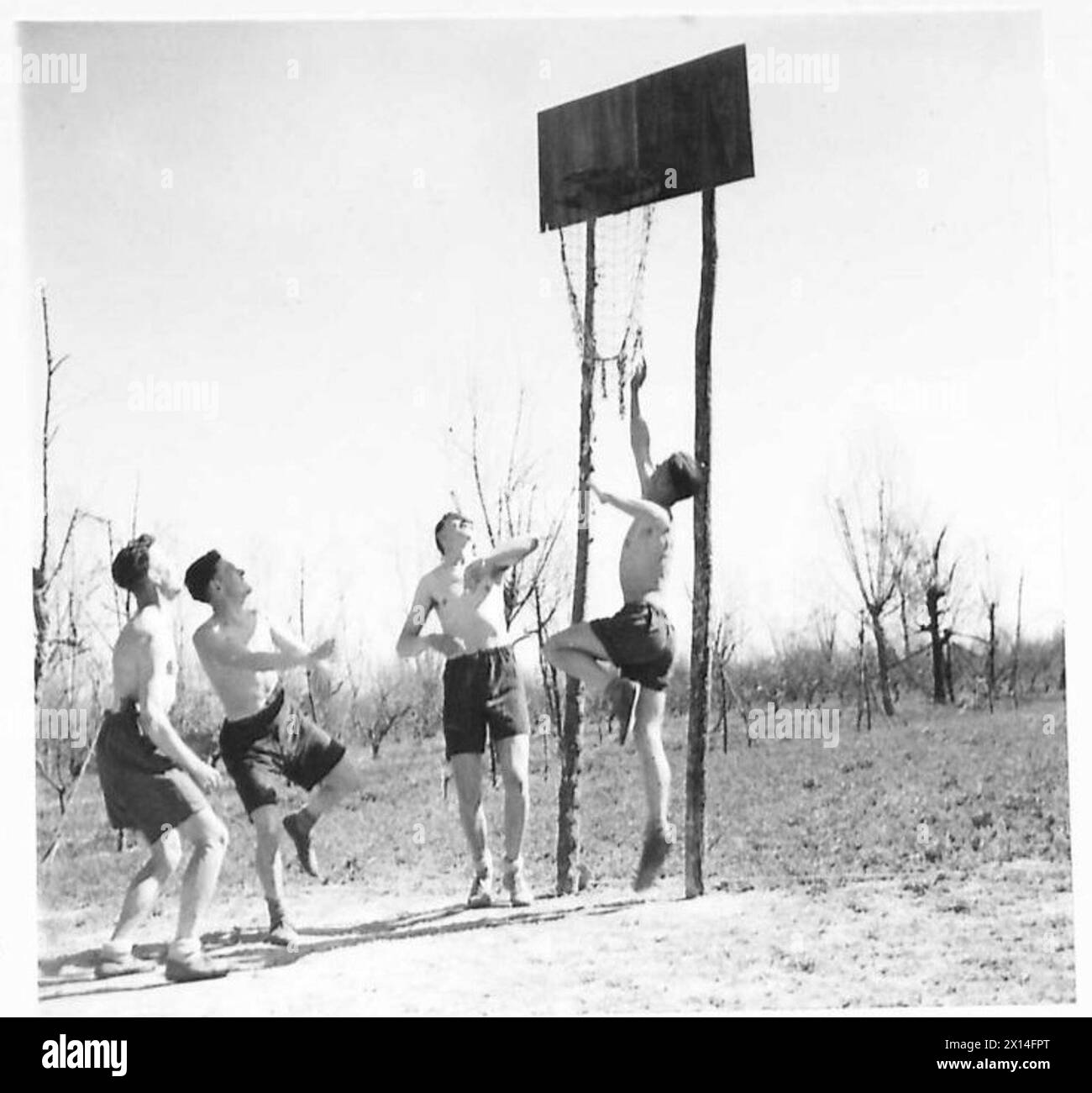 EIGHTH ARMY : VARIOUS - Eighth Army men keep fit with a game of ...