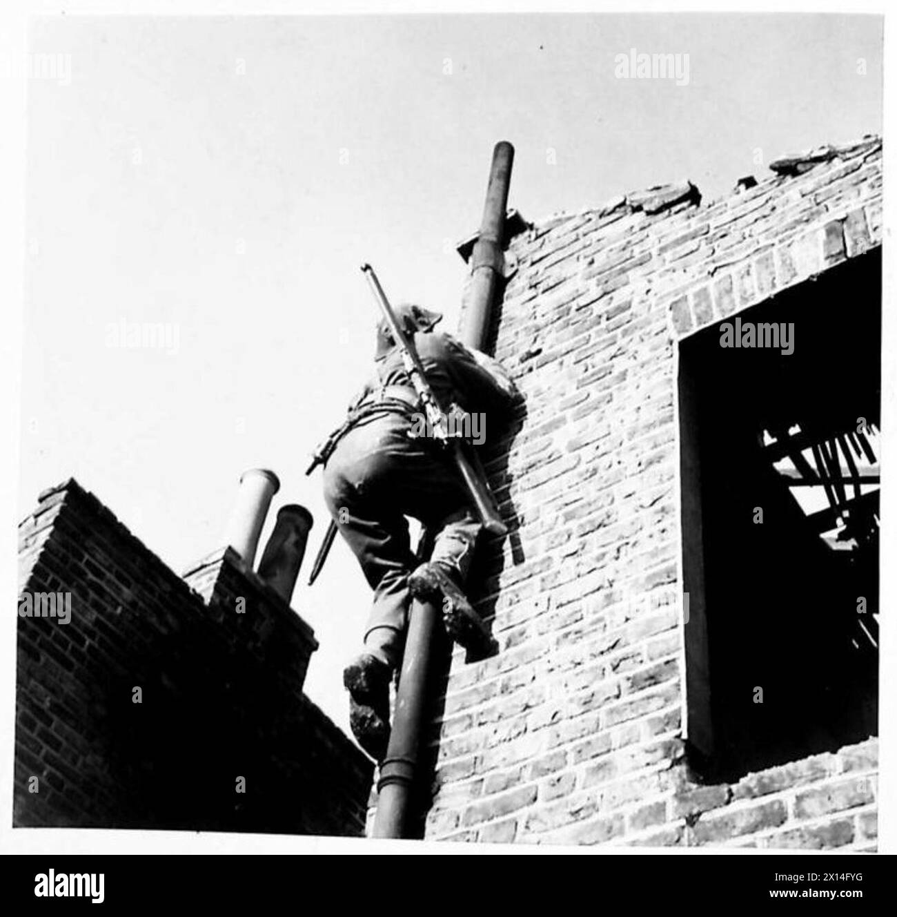 ARMY PHYSICAL TRAINING CORPS PERSONNEL GO THROUGH A TOUGHENING ...