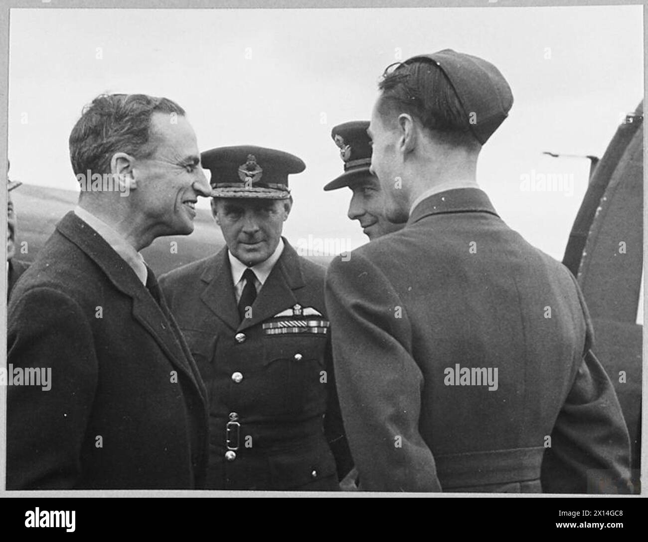 SECRETARY OF STATE FOR AIR VISITS AND R.A.F. BOMBER STATION. - 7531 ...