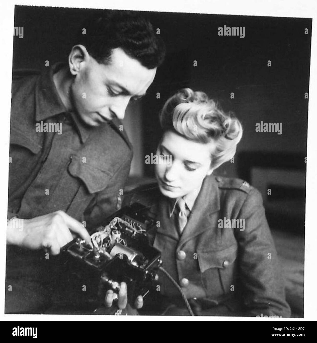 ATS SIGNAL SCHOOL IN SCOTLAND - A Corporal of the Royal Corps of ...