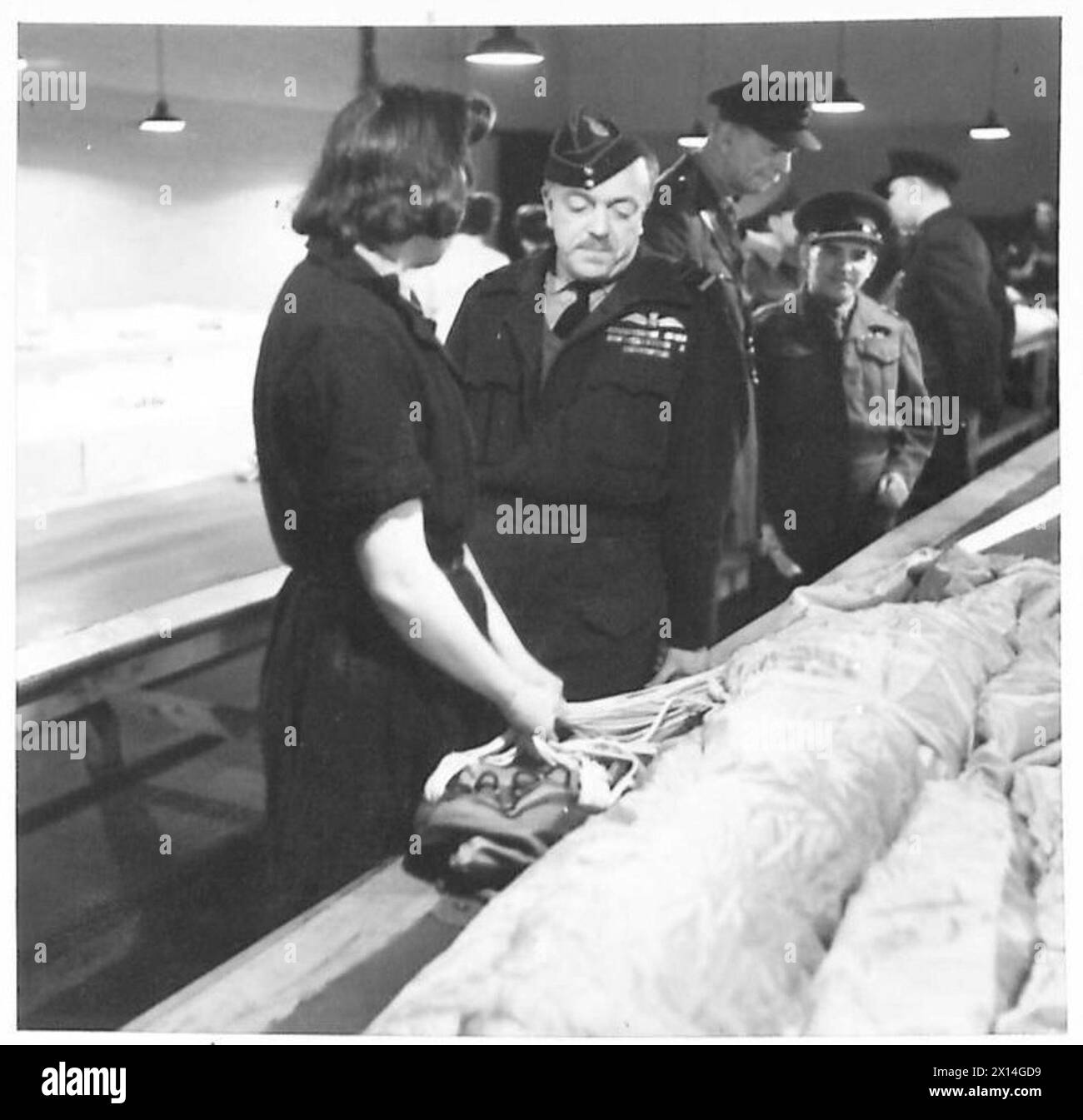 Army and Air Force commanders observe an Airborne Division ...