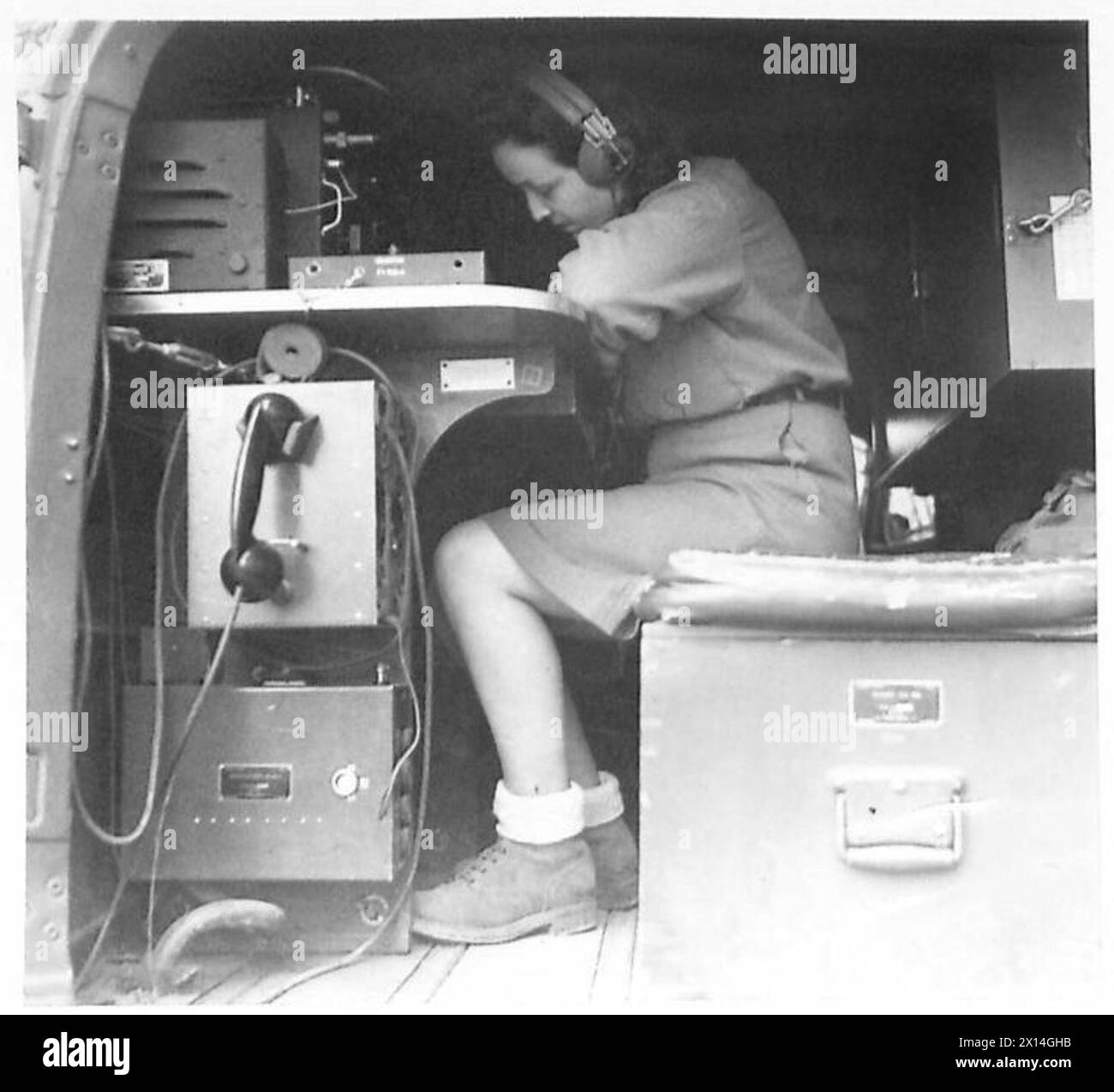 FIFTH ARMY : THE FIGHTING FREE FRENCH - Typical of the Corps Feminin is ...