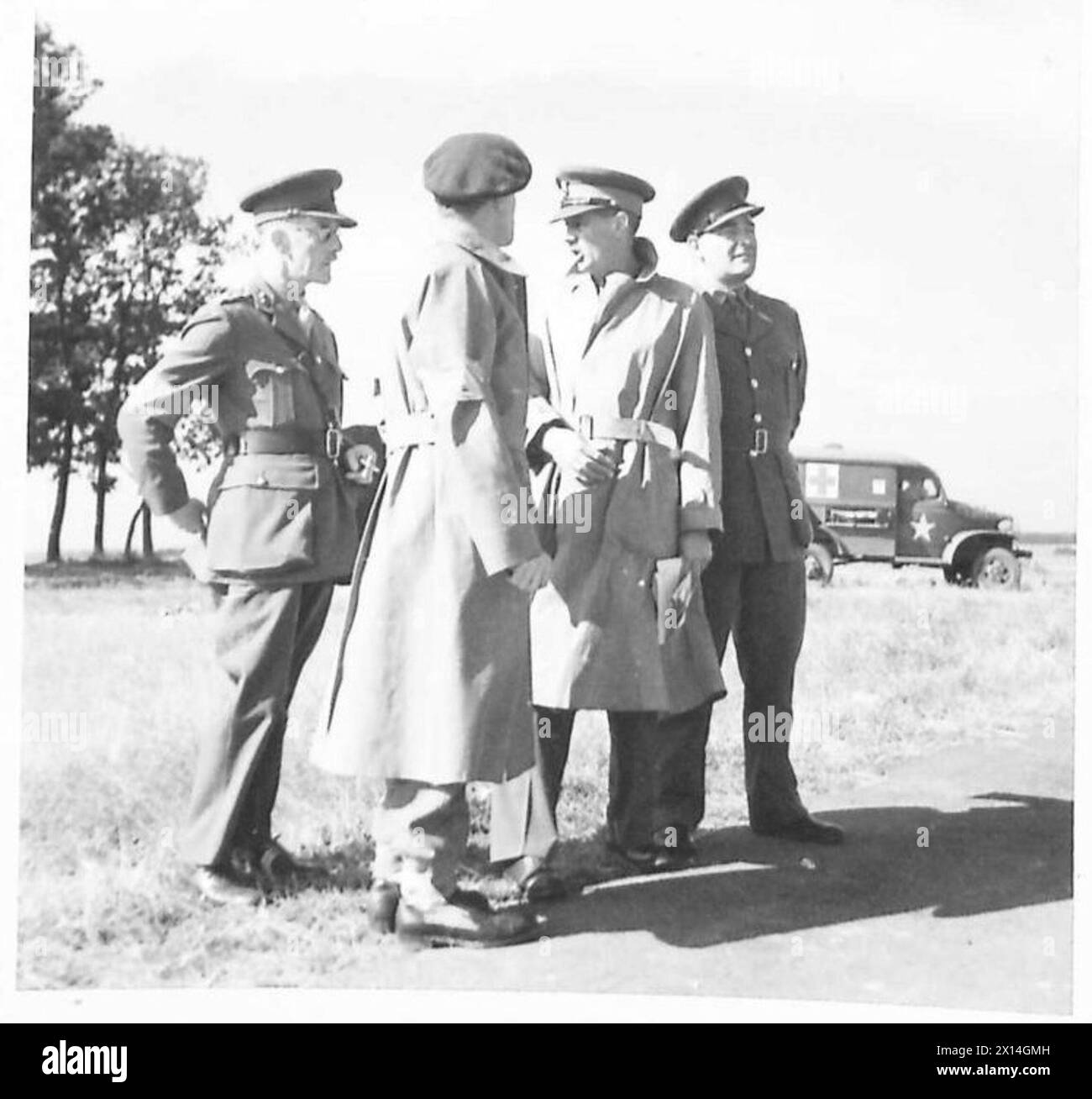 Officers of an Airborne Division observe a glider landing during ...