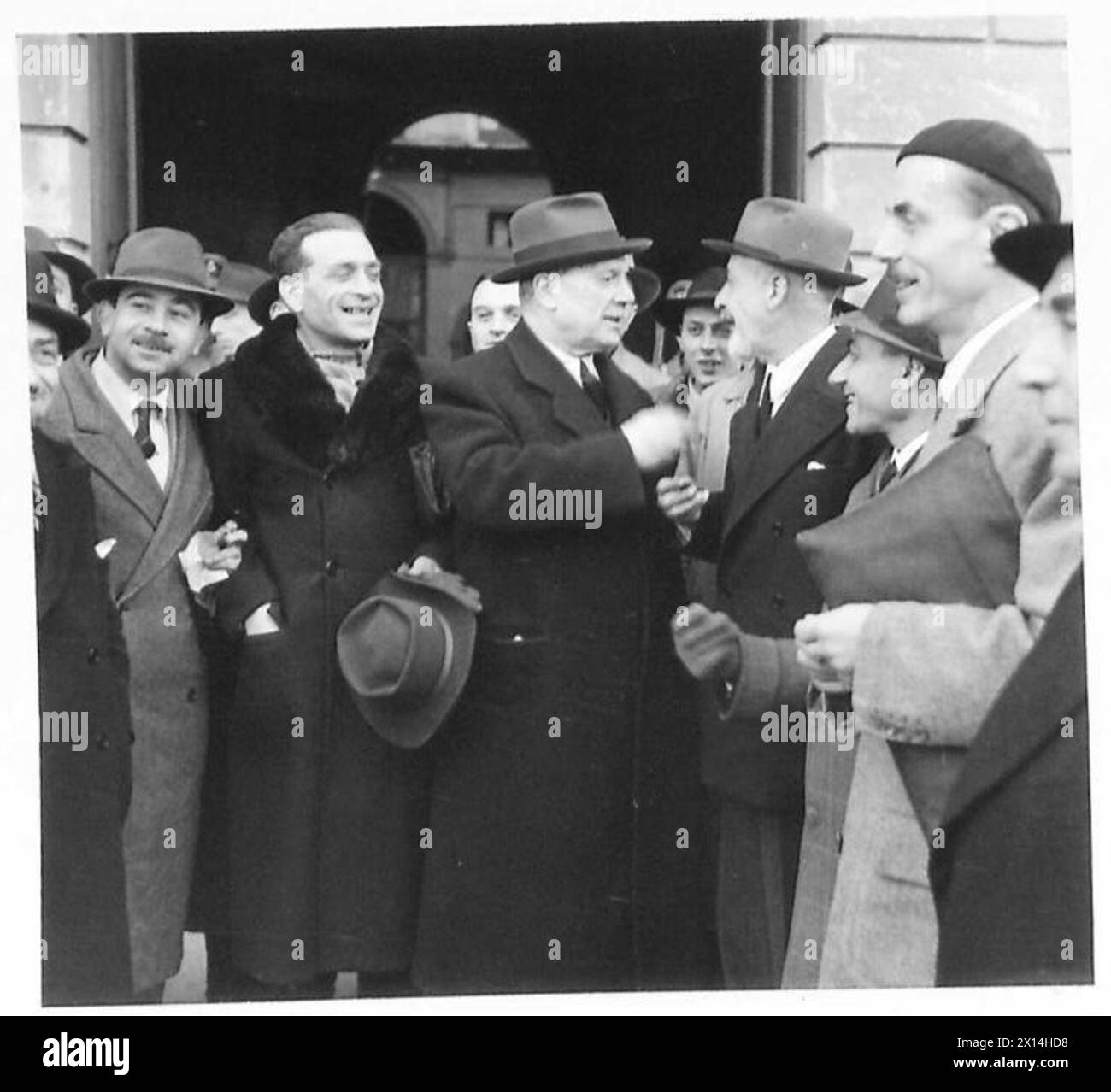 ITALYMEETING OF THE NATIONAL LIBERATION FRONT - Genuiso Jodiei ...