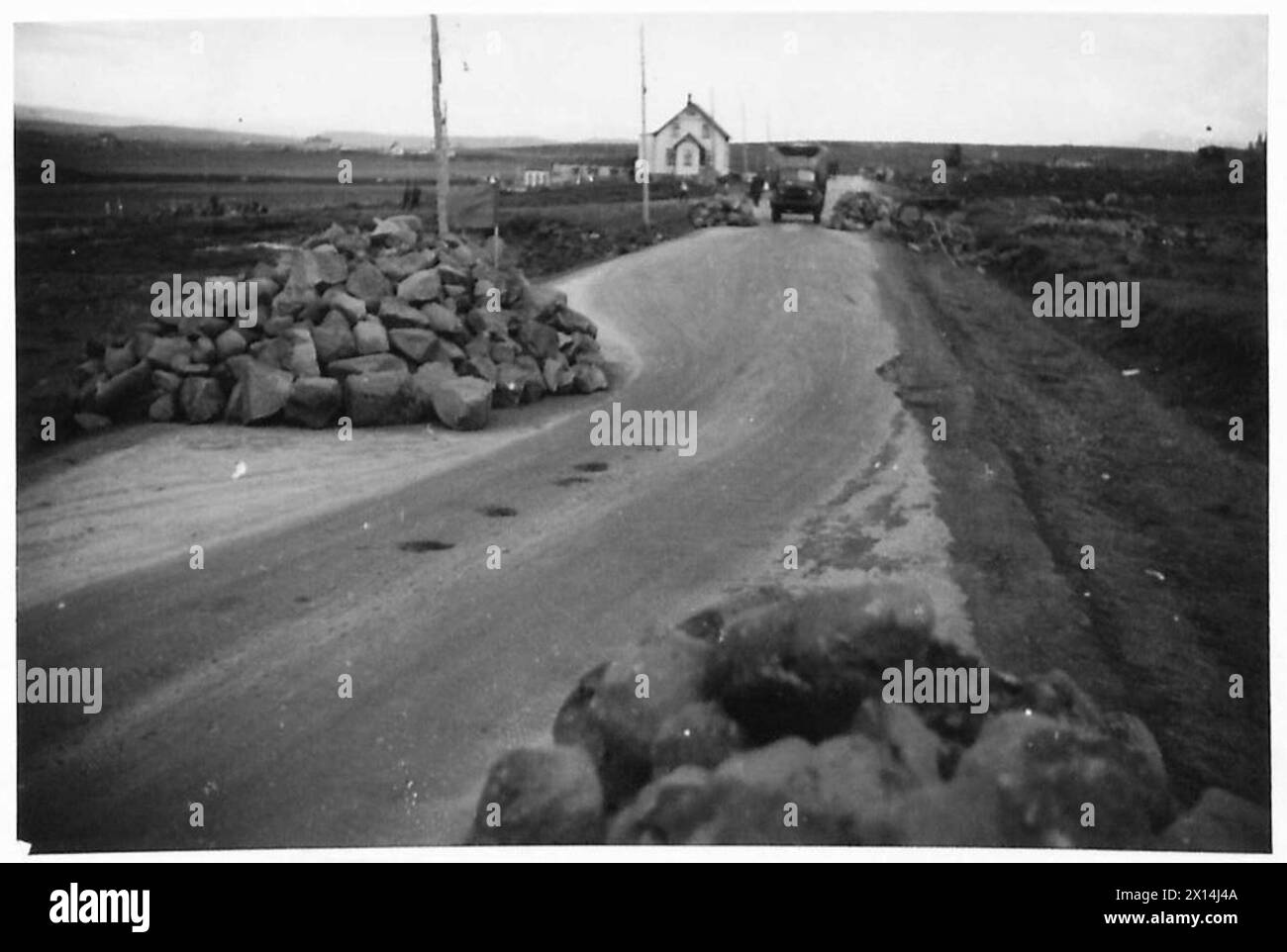 BRITISH AND CANADIAN TROOPS IN ICELAND - Typical road block outside an ...