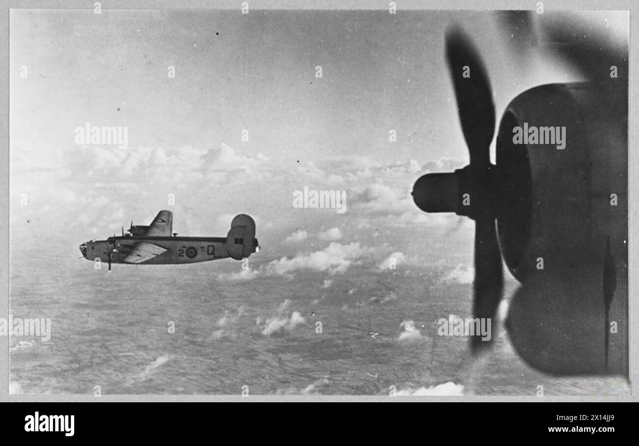 LONG RANGE LIBERATORS AND SUNDERLANDS OF COASTALCOMMAND. - 11797 ...