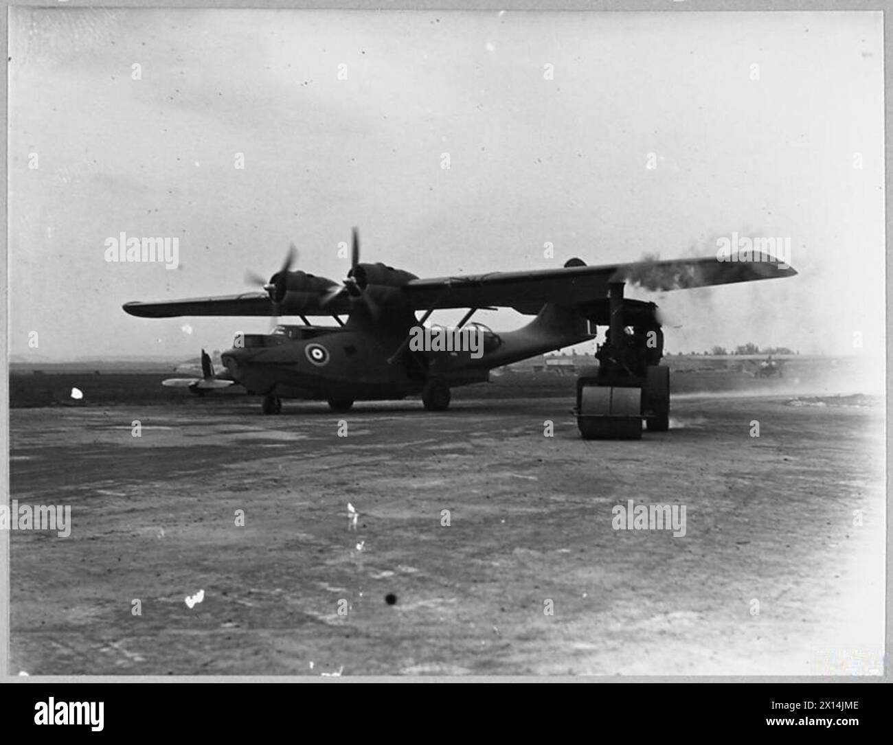 THE NEW "CATALINA" AMPHIBIAN AIRCRAFT - 5947 A full-sized steamroller ...