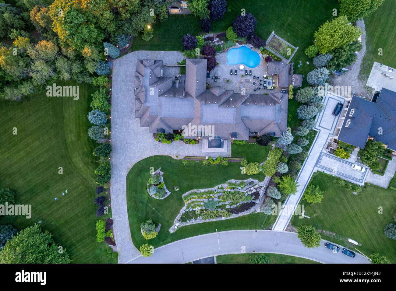 Experience the allure of luxury million-dollar homes in captivating ...