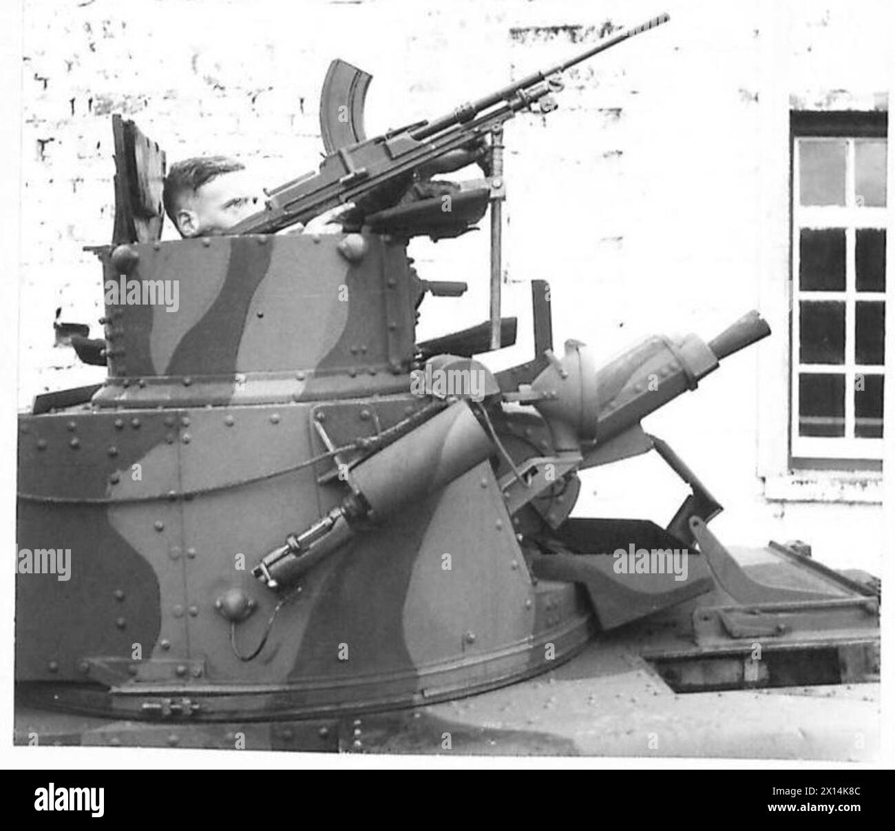 BREN A.A. MOUNTING FOR MARK 6 B LIGHT TANK - Firing position ...
