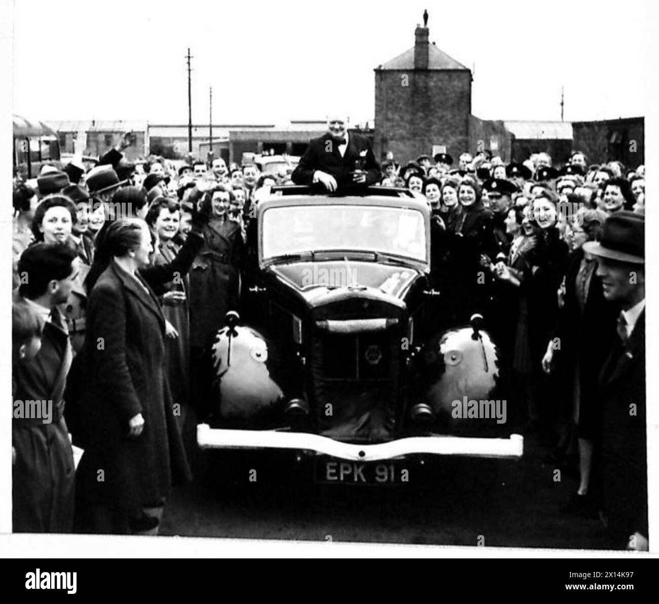 PRIME MINISTER VISIT FILLING FACTORY - The Prime Minister's famous ...