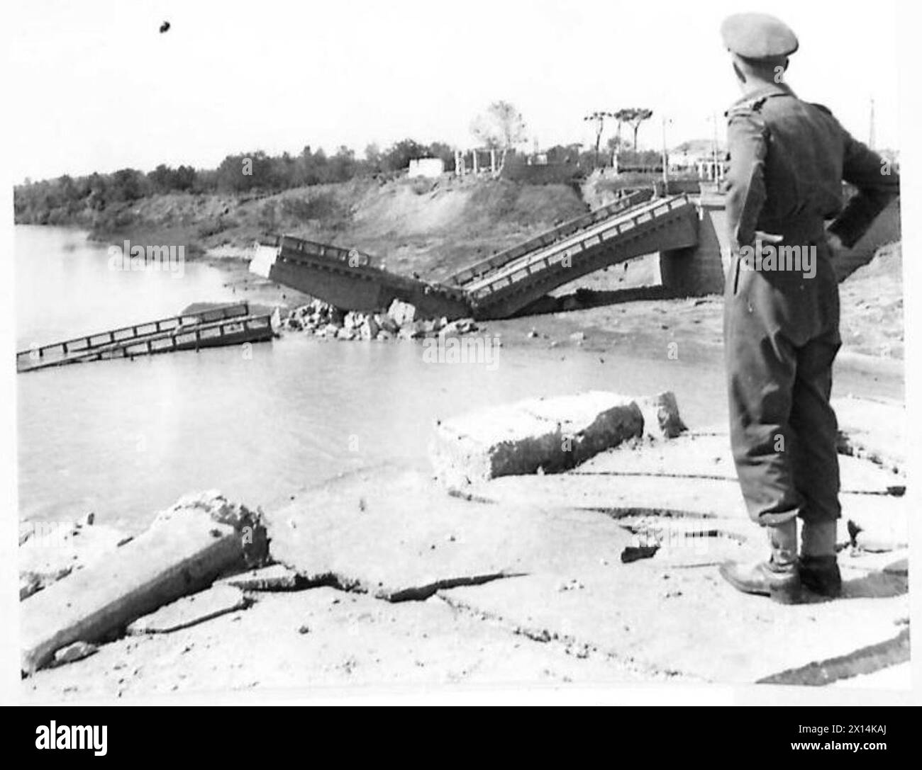 CROSSING OF THE VOLTURNO RIVER - Volturno bridge at Capua after being ...