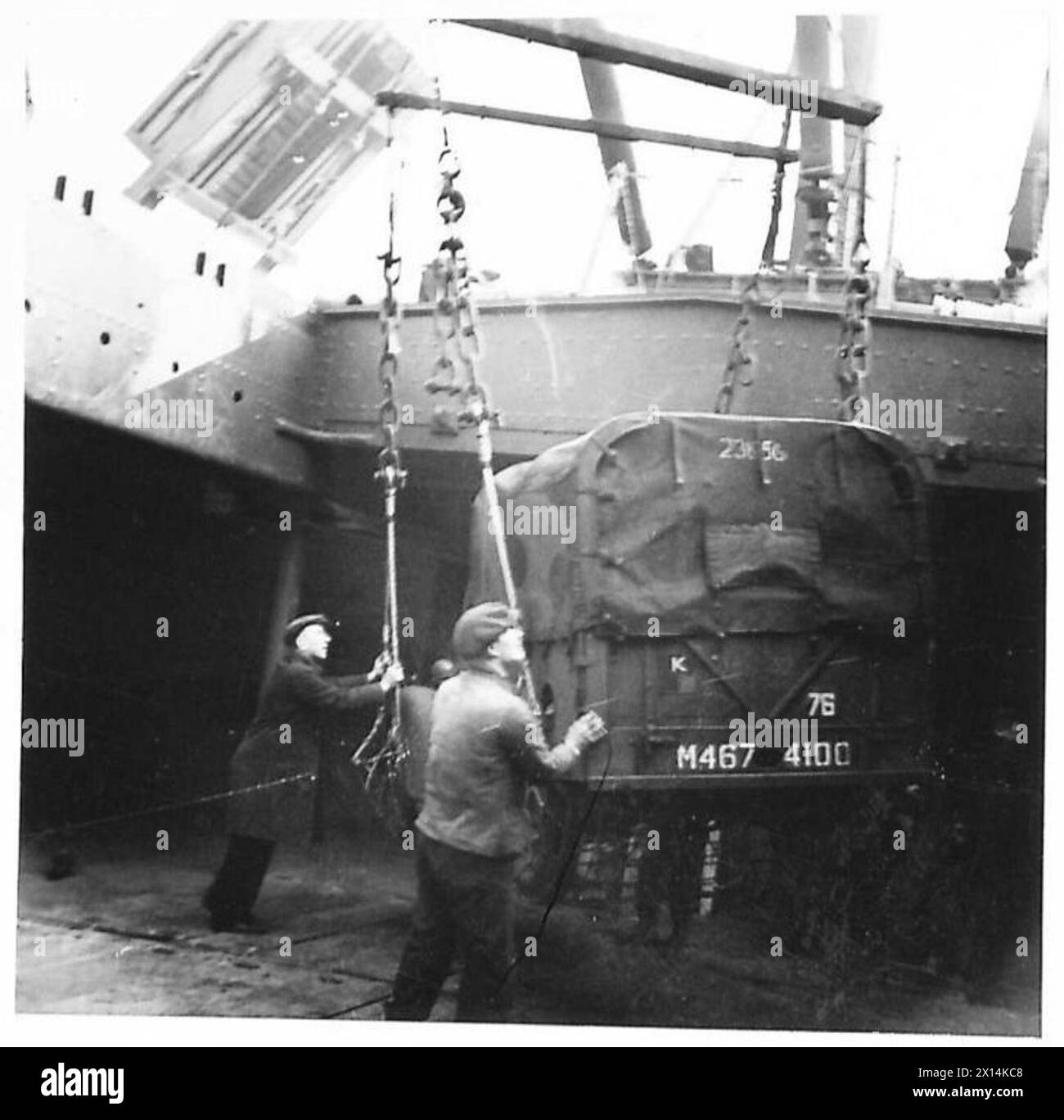 Loading troops Cut Out Stock Images & Pictures - Alamy