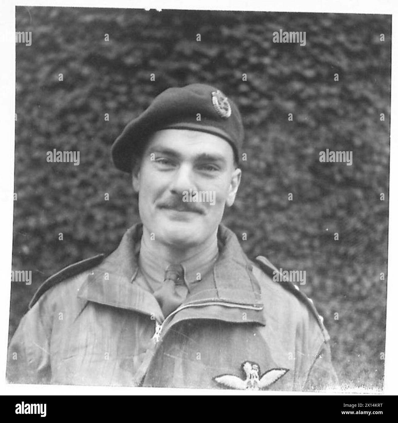 Raf uniform world war ii Black and White Stock Photos & Images - Alamy