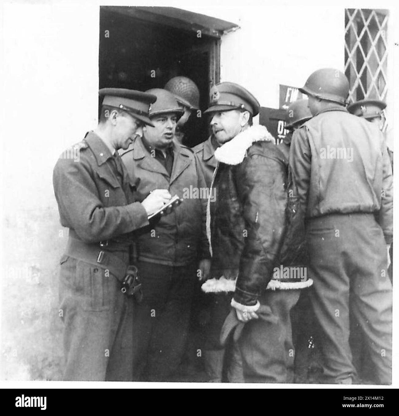 ITALY : FIFTH ARMYGENERAL ALEXANDER VISITS ANZIO FRONT - General ...