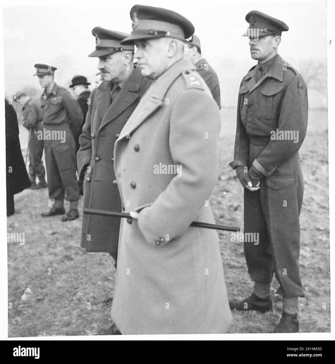 THE PRIME MINISTER WATCHES LATEST INFANTRY TRAINING - Lt.Gen. F.E ...