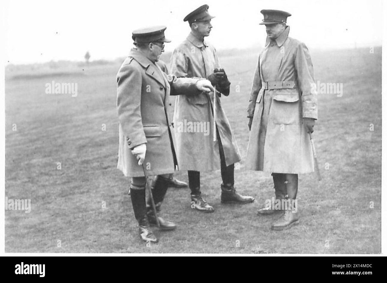 LONDON IRISH RIFLES TRENCH MORTAR DEMONSTRATION - Major General C.F ...