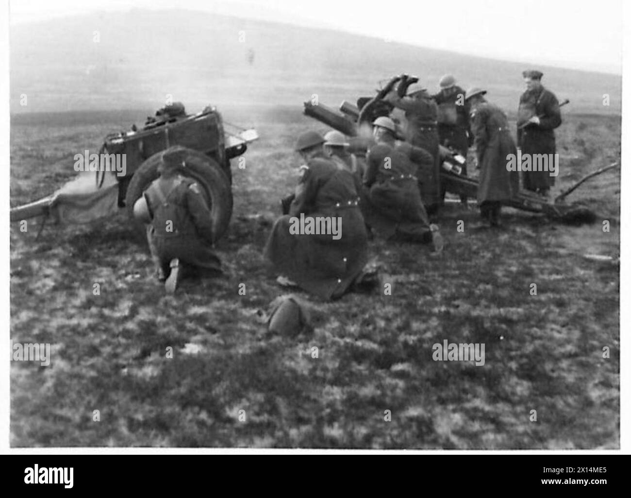 HOME GUARD FIELD ARTILLERY - Gun detachment at a shoot on an artillery ...