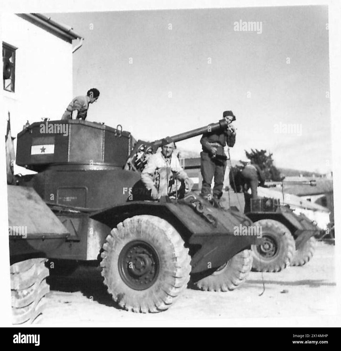 YUGOSLAVIA : VARIOUS - Humber heavy armoured cars, mounting 6-pounder ...