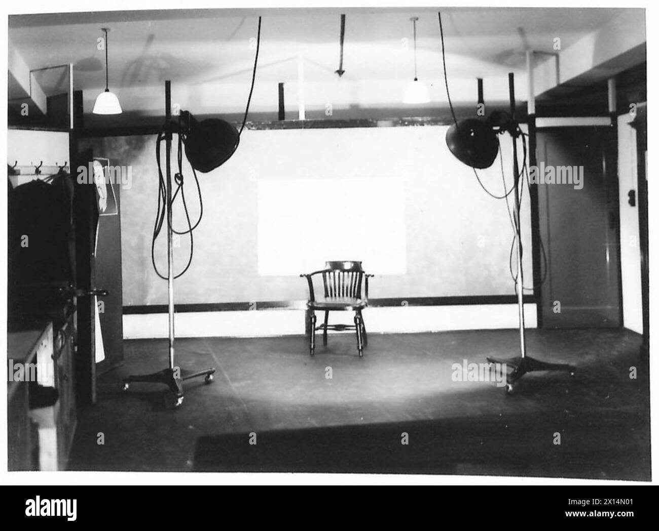 W.O. PHOTOGRAPHIC SECTION AT CURZON STREET HOUSE, CURZON STREET, W.1 ...